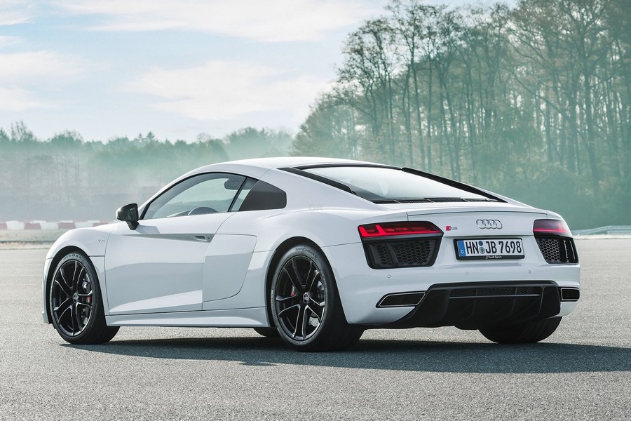 אאודי מציגה RS4 חדשה ו R8 עם הנעה אחורית 🏎️ בפורטל הרכב גיר